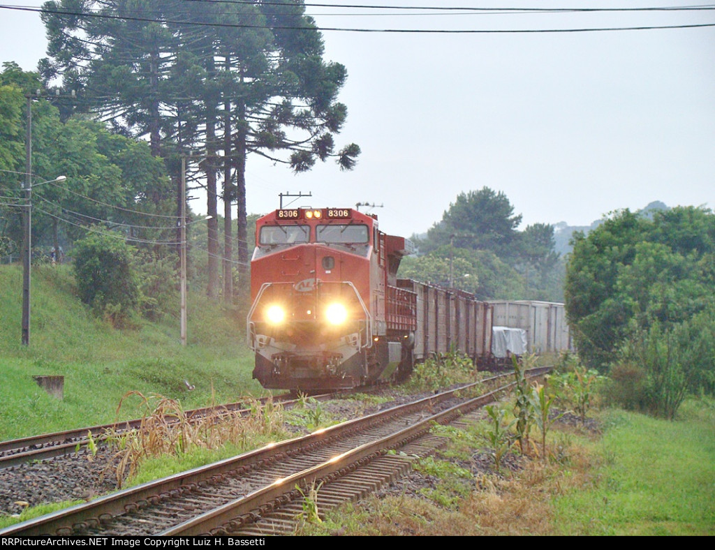 D9-40BBW DASH-9 8306